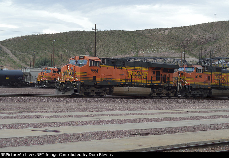 BNSF 7664